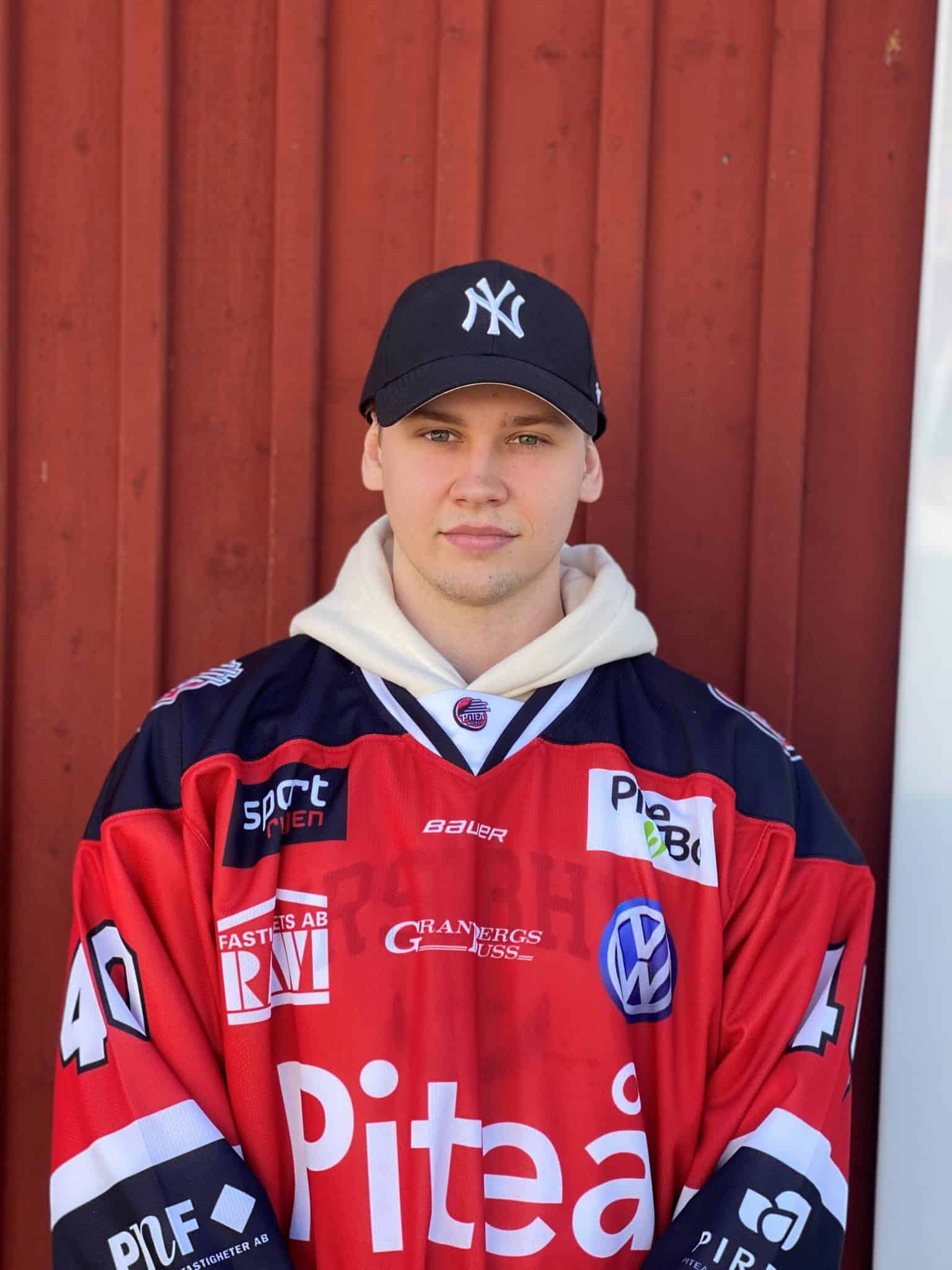 Petter Mäkitalo och Adam Eriksson skriver 2-årskontrakt - Hockeyettan.se