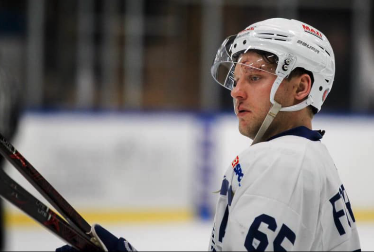 15 frågor till Forshagas Jonathan Ström * ”Brukar kunna vara rätt rapp ...