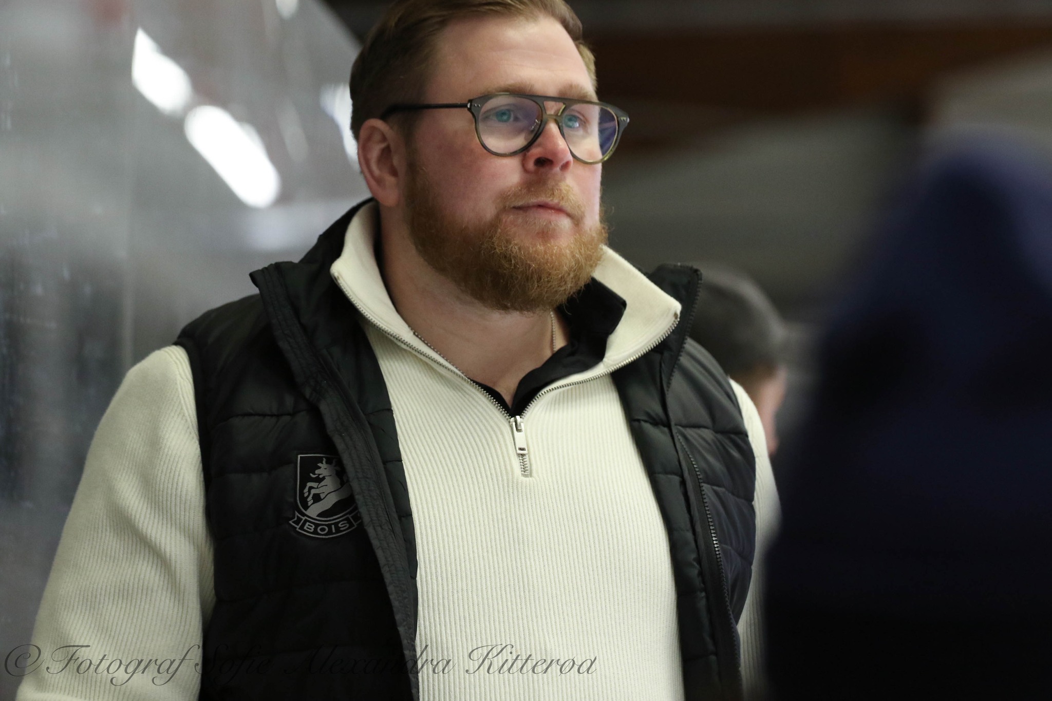 "Man ser vilken smart hockeyspelare han är på isen" - Hockeyettan.se